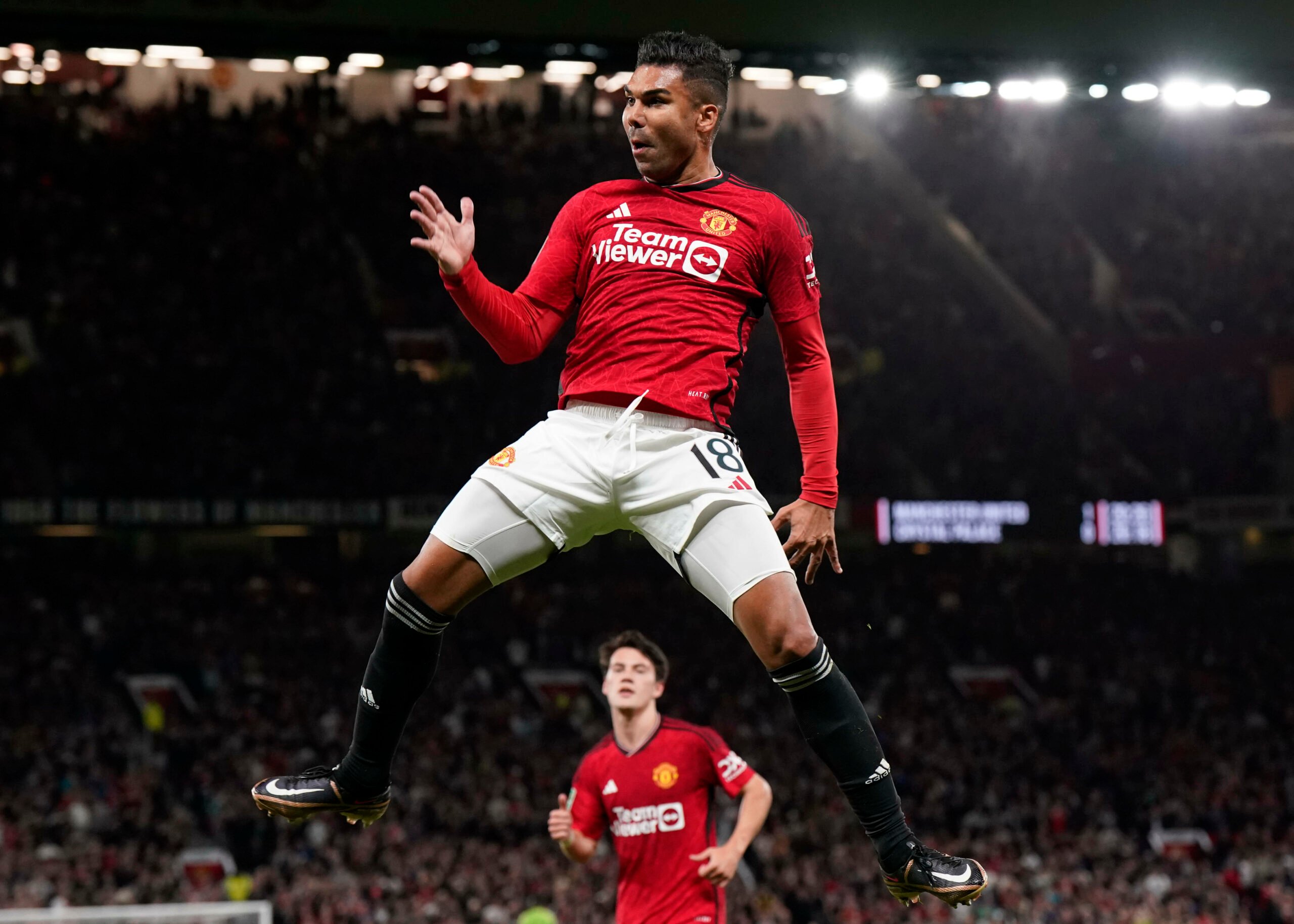 Manchester United cruiser videre i cuppen - OldTrafforddk